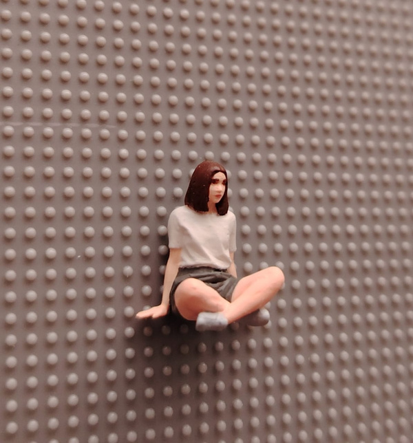 OXM 1.64 Figures Tina - Collectors Qube