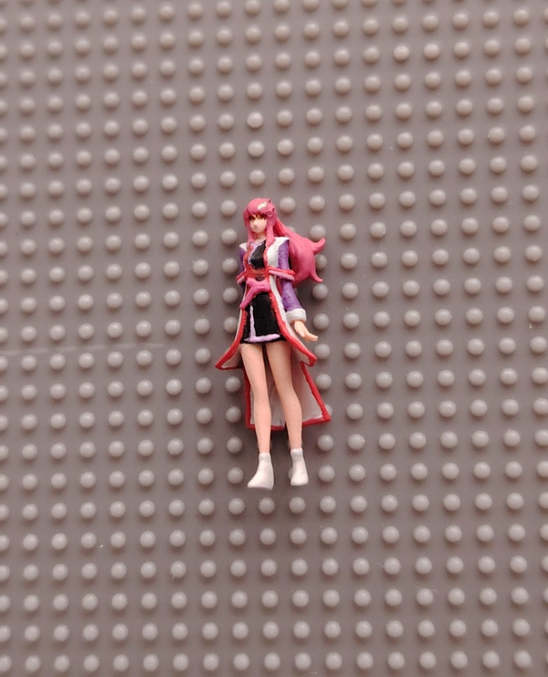 OXM 1.100 Figures Lacus Clyne Mobile Suit Gundam Seed - Collectors Qube