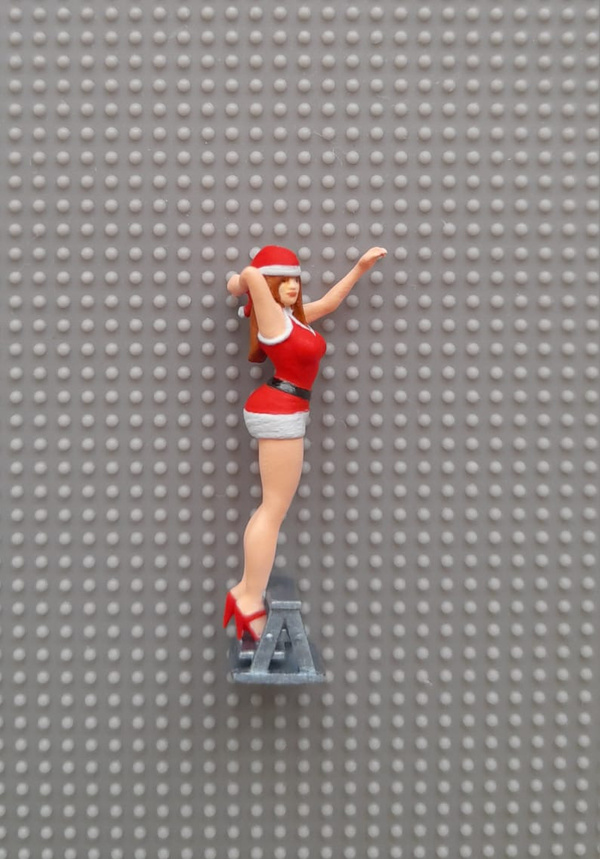 OXM Figures 1.64 Christmas Grace - Collectors Qube
