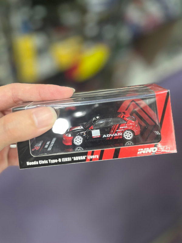 INNO64 Honda Civic Type-R EK9 ADVAN Livery IN64-EK9-AD - Collectors Qube