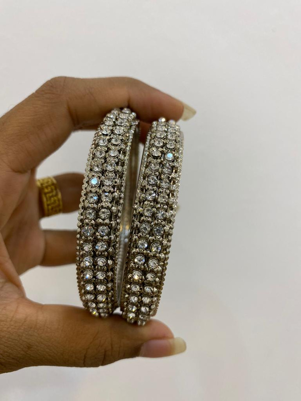 D.NO 020 SILVER - METAL BANGLE - MV SECRET JEWELLERY