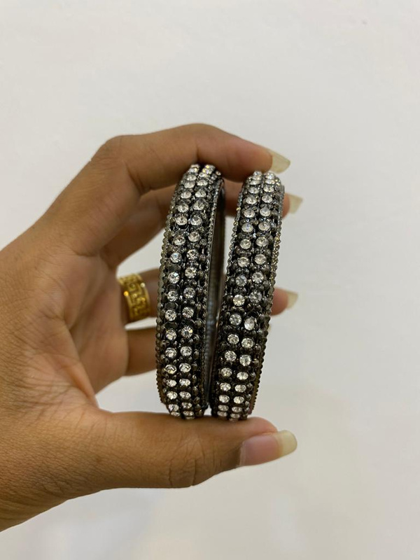 D.NO 020 SILVER - METAL BANGLE - MV SECRET JEWELLERY