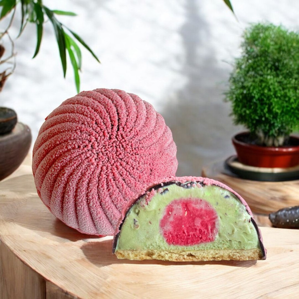 Pistachio with Raspberry Yolk Gelato Mooncake - Nica Gelateria