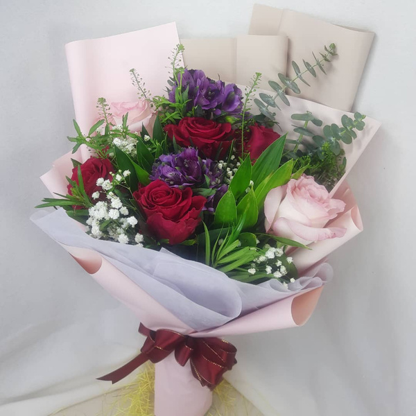 6 Stalk of Mix Rose Shocking Pink with White Rose - Sharna's Floral & Gifts